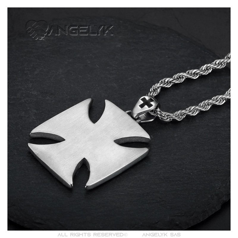 Large Templar pendant Black cross pattée Biker Stainless steel